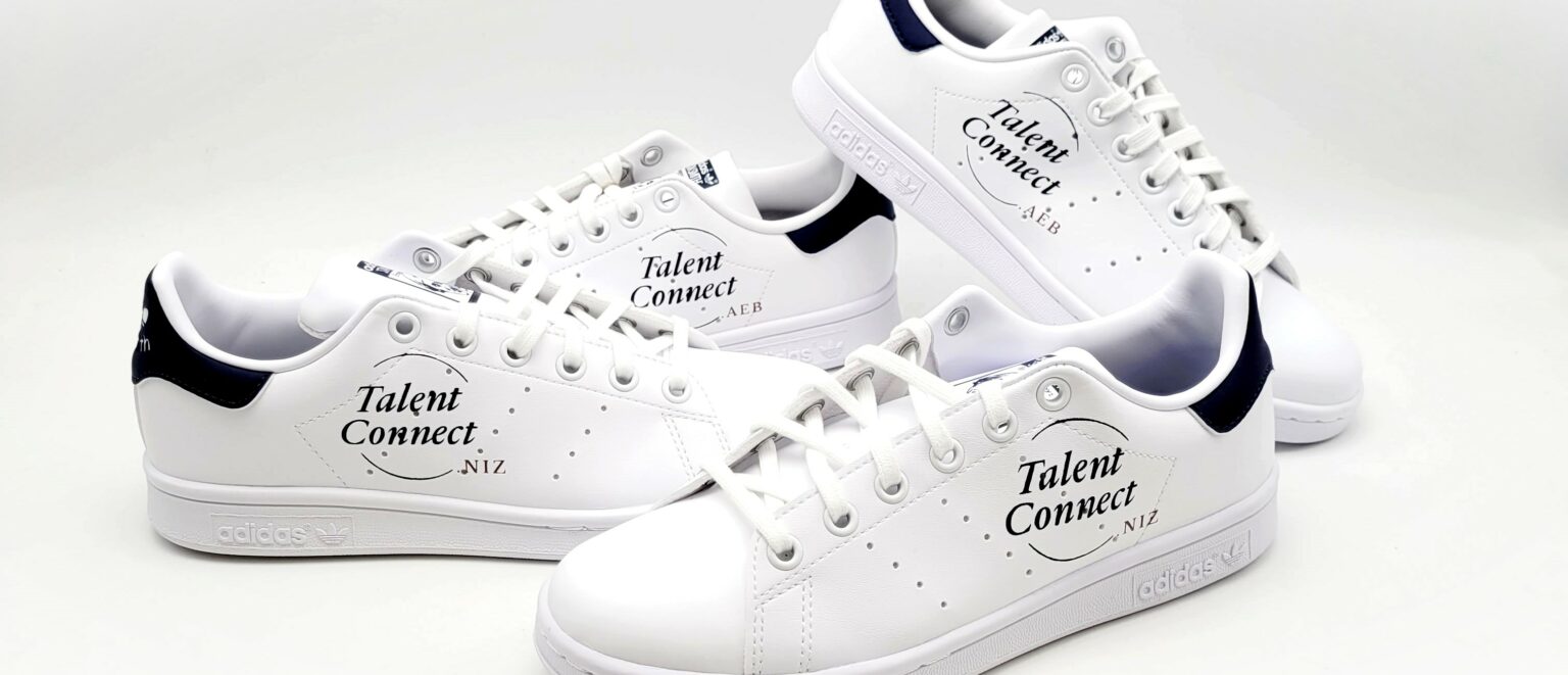 Créer de la cohésion d'équipe avec des chaussures personnalisées ...